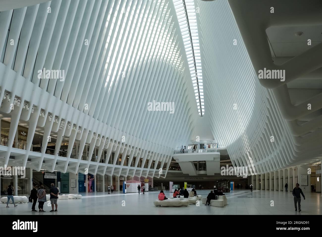 Détail architectural de la gare du World Trade Center, une gare ...