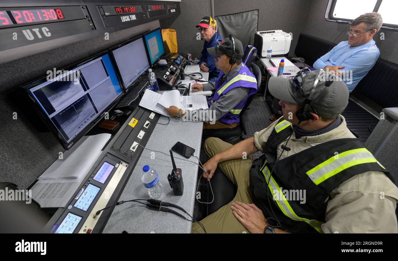 Reportage : Boeing orbital Flight Test-2 Prelanding - les équipes ...