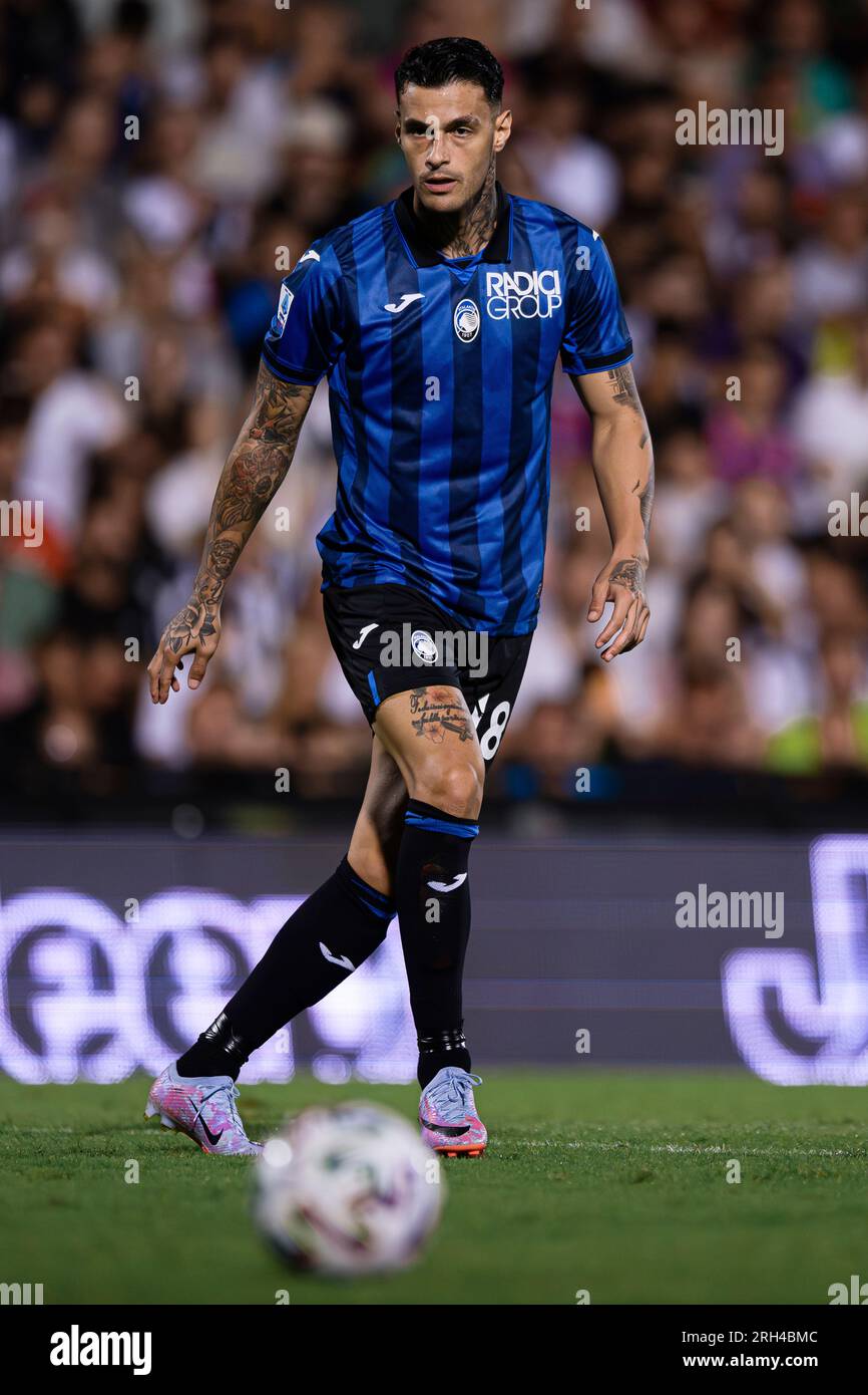 Gianluca Scamacca d'Atalanta BC regarde le ballon lors du match amical ...