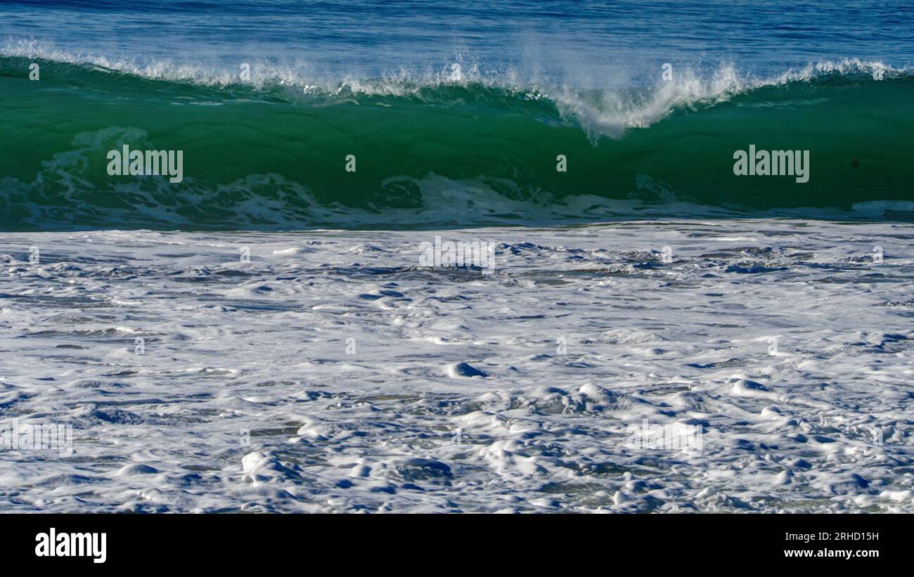 Ocean wavelets Banque de photographies et d’images à haute résolution - Alamy