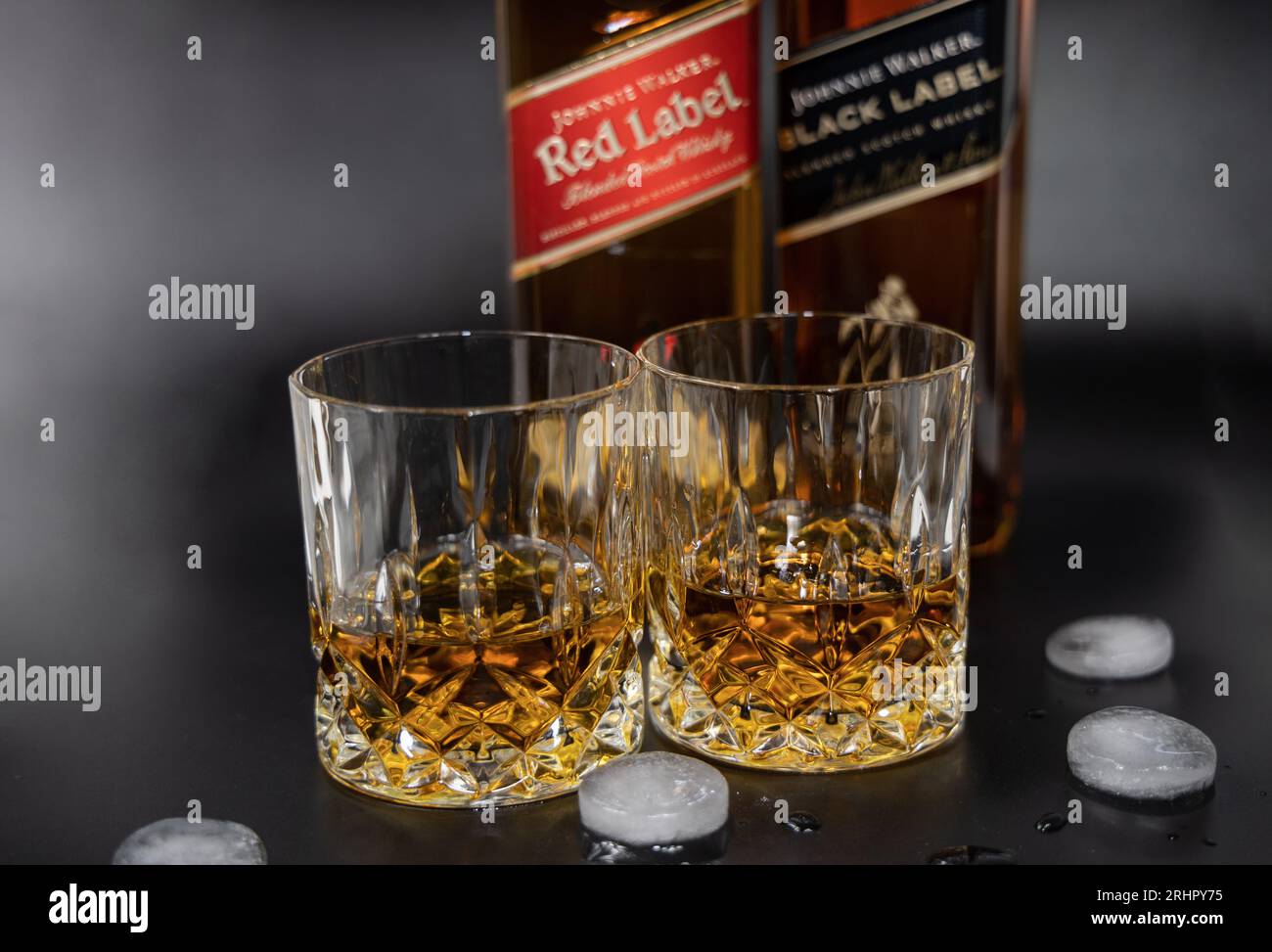 Johnnie walker whisky black label Banque de photographies et d’images à ...