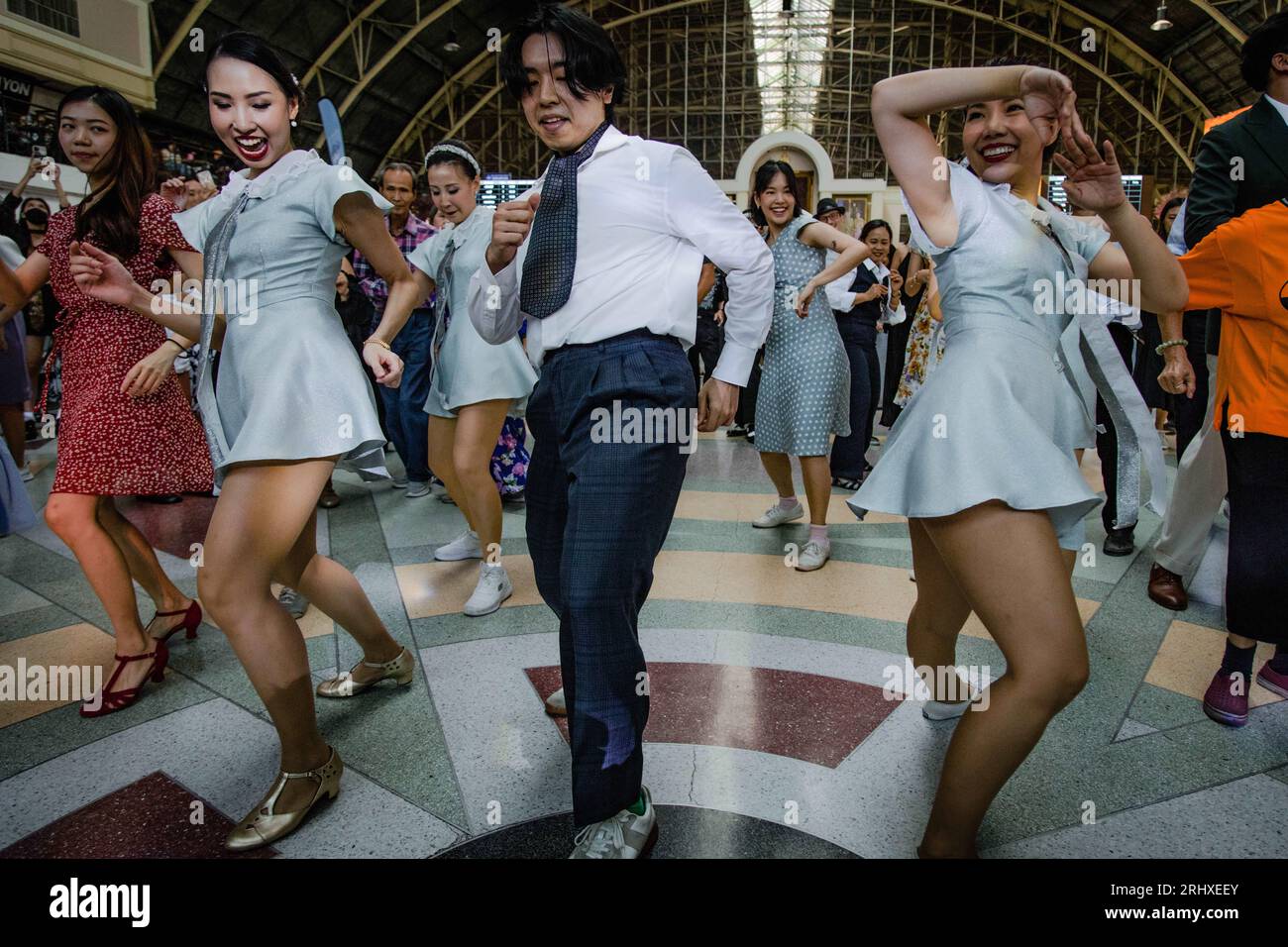 19 août 2023, Bangkok, Bangkok, Thaïlande : août, 19 2023, les gens dansent le swing lors d'une ...
