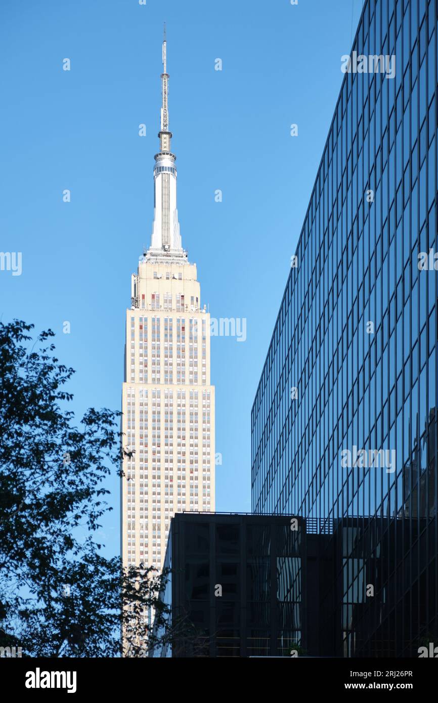 Empire state building visitors Banque de photographies et d’images à ...