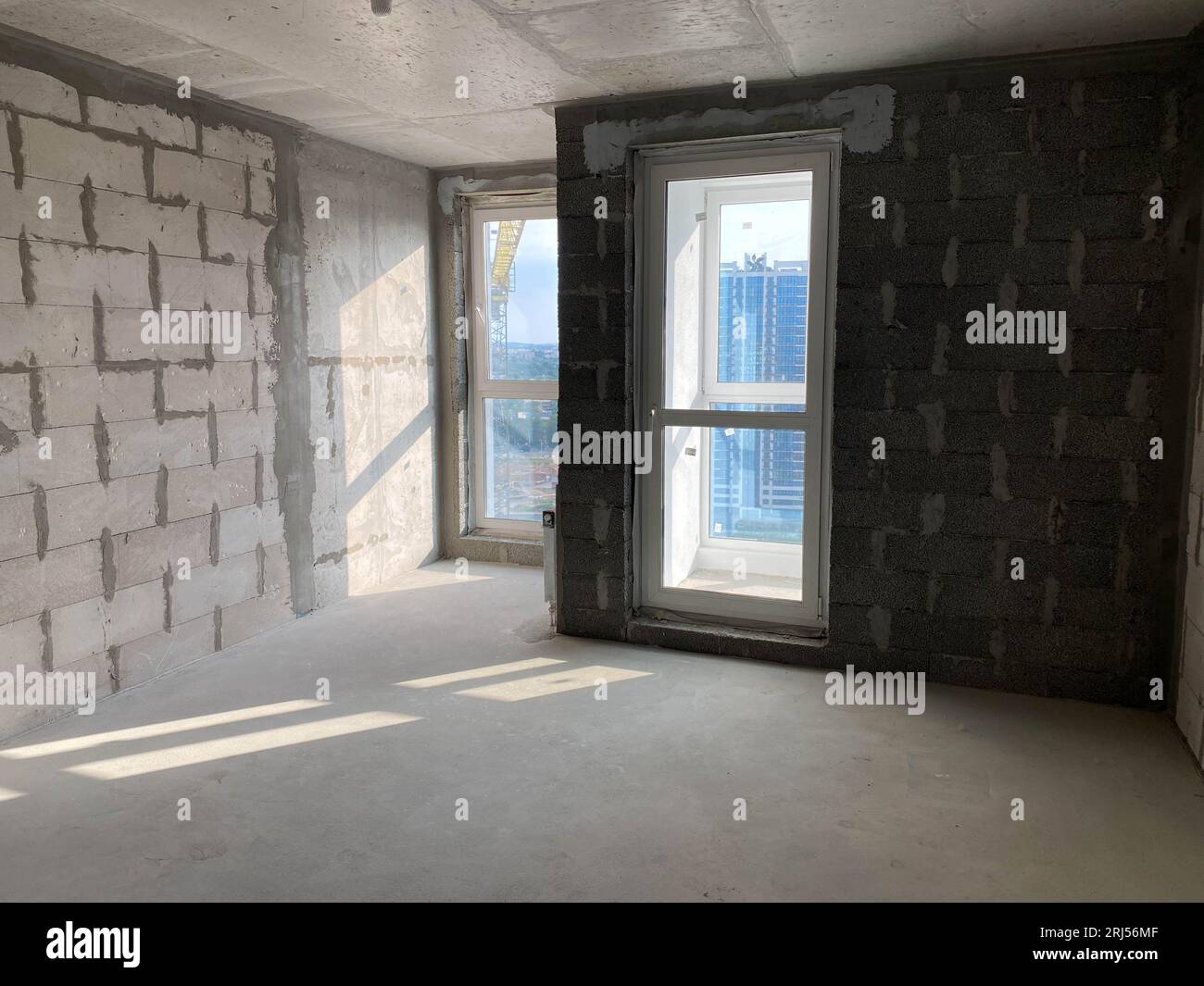 Nouvel appartement, nouveau bâtiment sans finition et réparation, avec ...