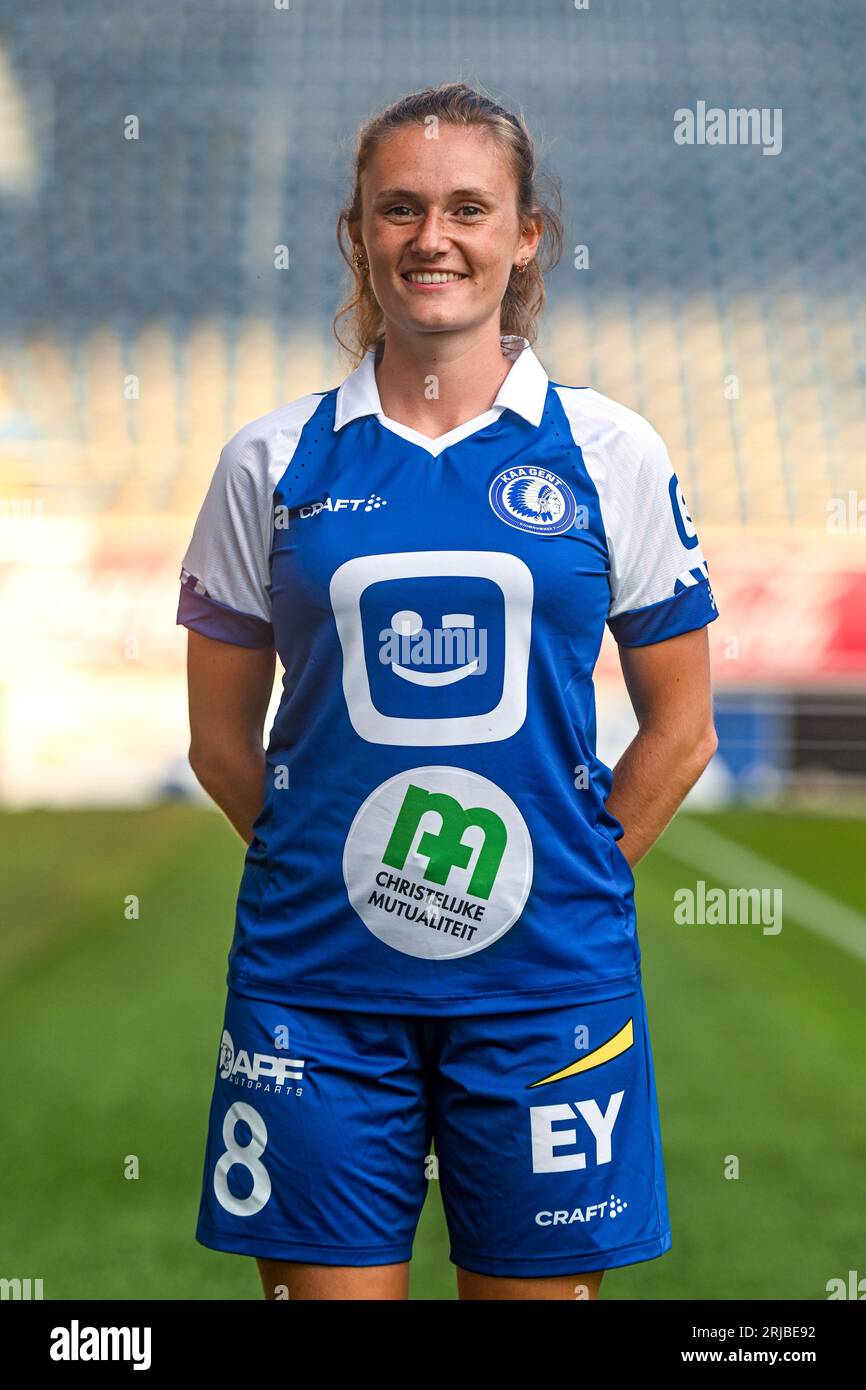 Emma Van Britsom (8 ans) de AA Gent Ladies photographiée lors de la ...