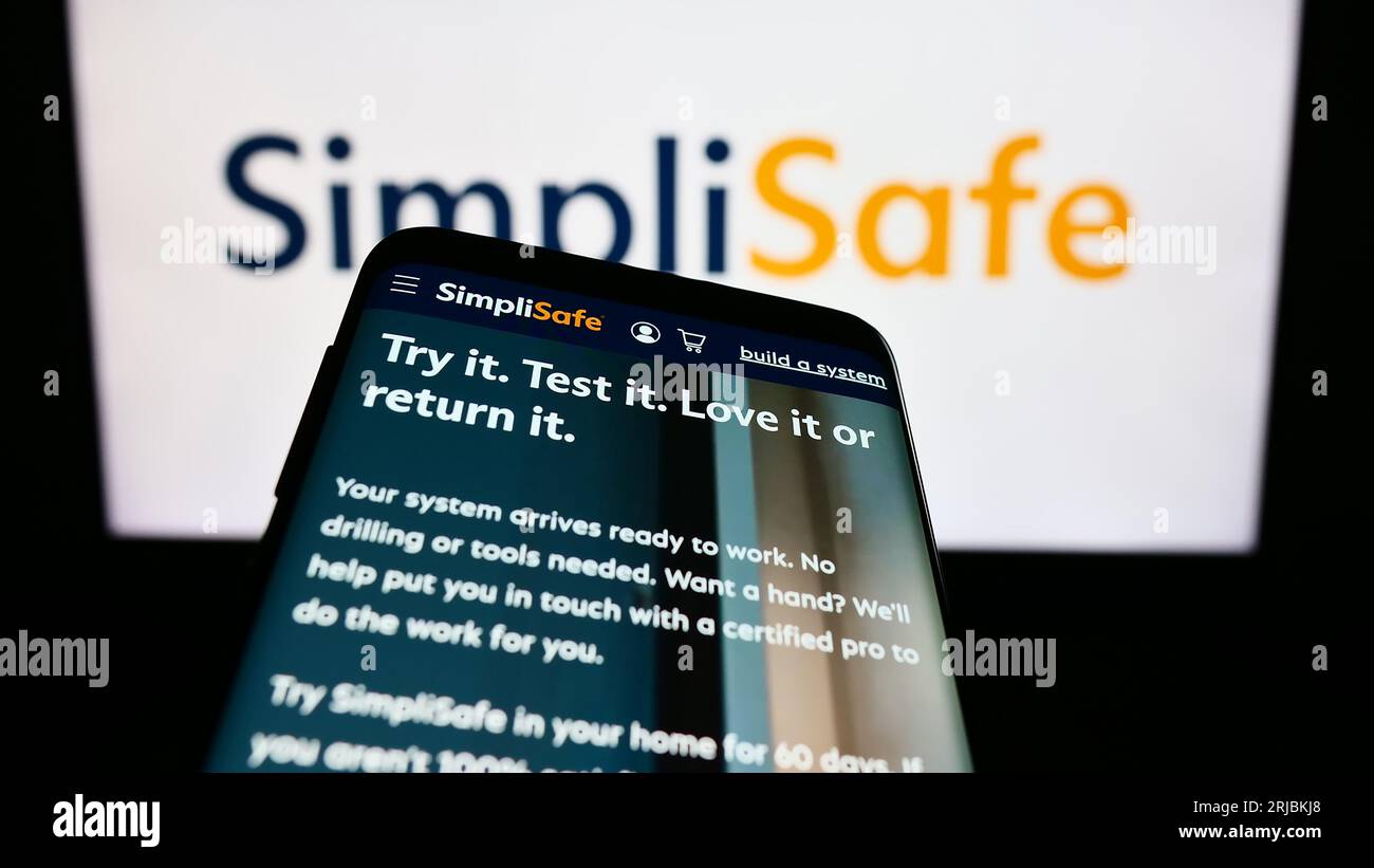 Téléphone mobile avec le site Web de la société de sécurité domestique américaine SimpliSafe Inc ...