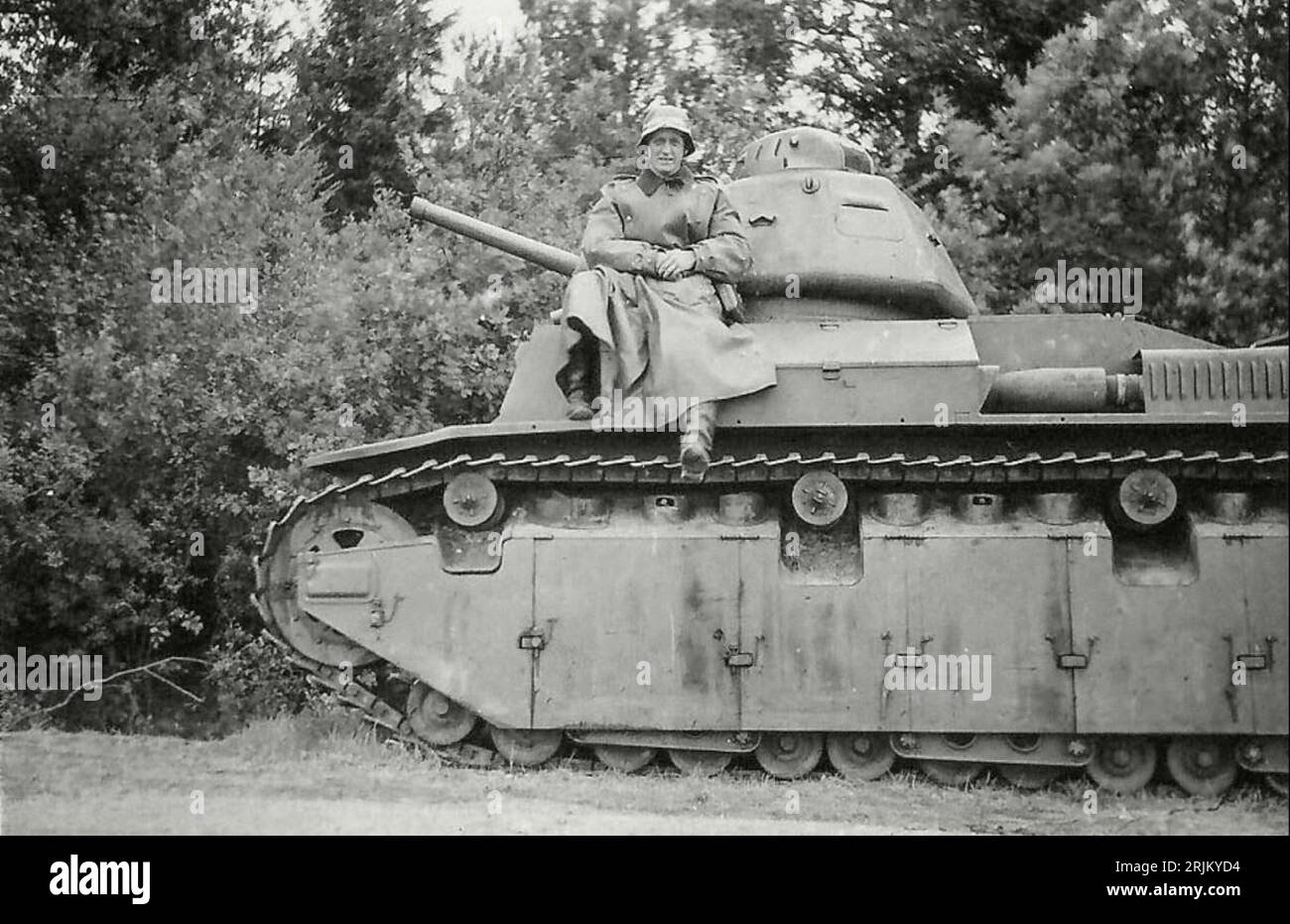 Seconde Guerre mondiale - FRANCE. Réservoirs, D2, D2 1940. Le D2 était ...