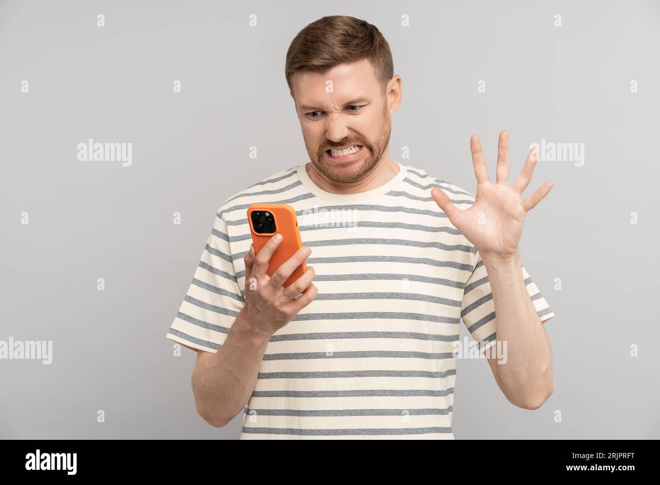 Cringe man Banque de photographies et d’images à haute résolution - Alamy