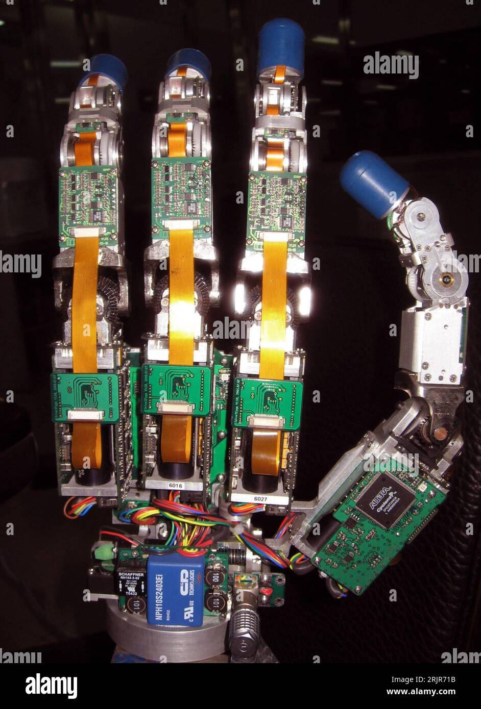 Main robot Banque de photographies et d’images à haute résolution - Alamy