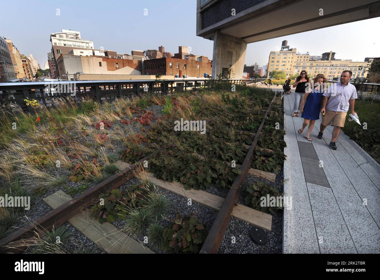 High line new york abandoned Banque de photographies et d’images à ...