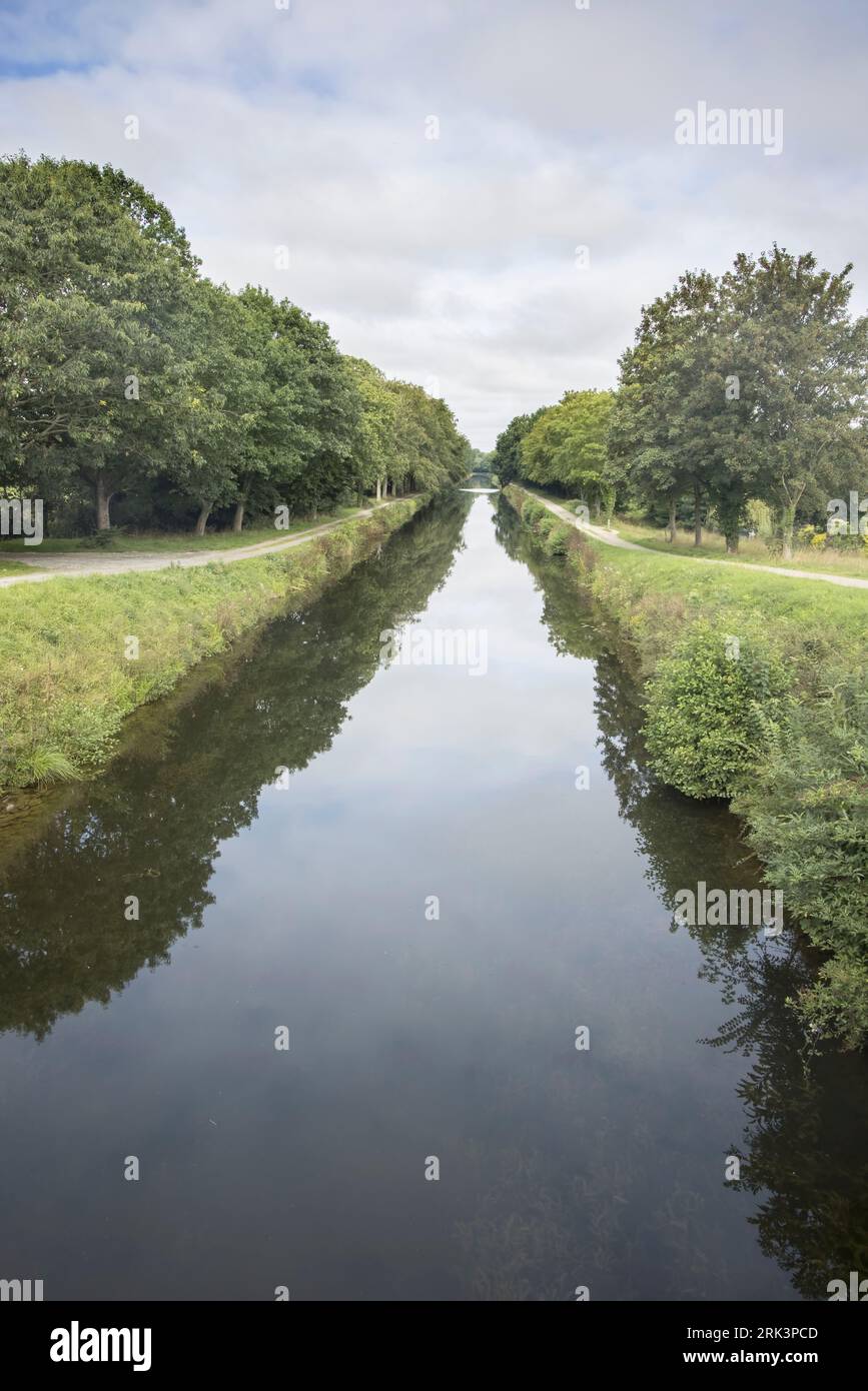 Canal de rance Banque de photographies et d’images à haute résolution ...