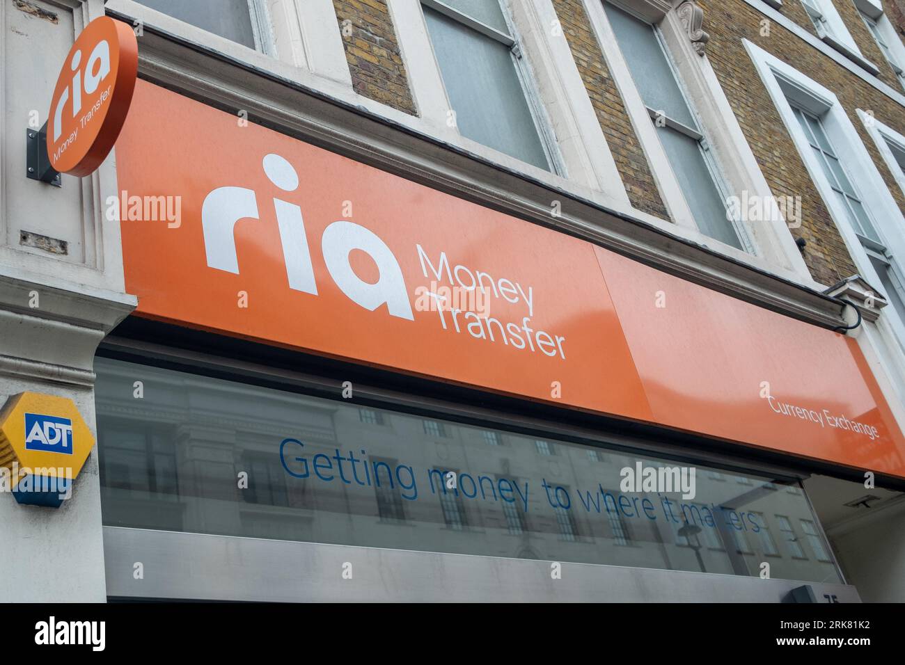 Ria money transfer Banque de photographies et d’images à haute ...