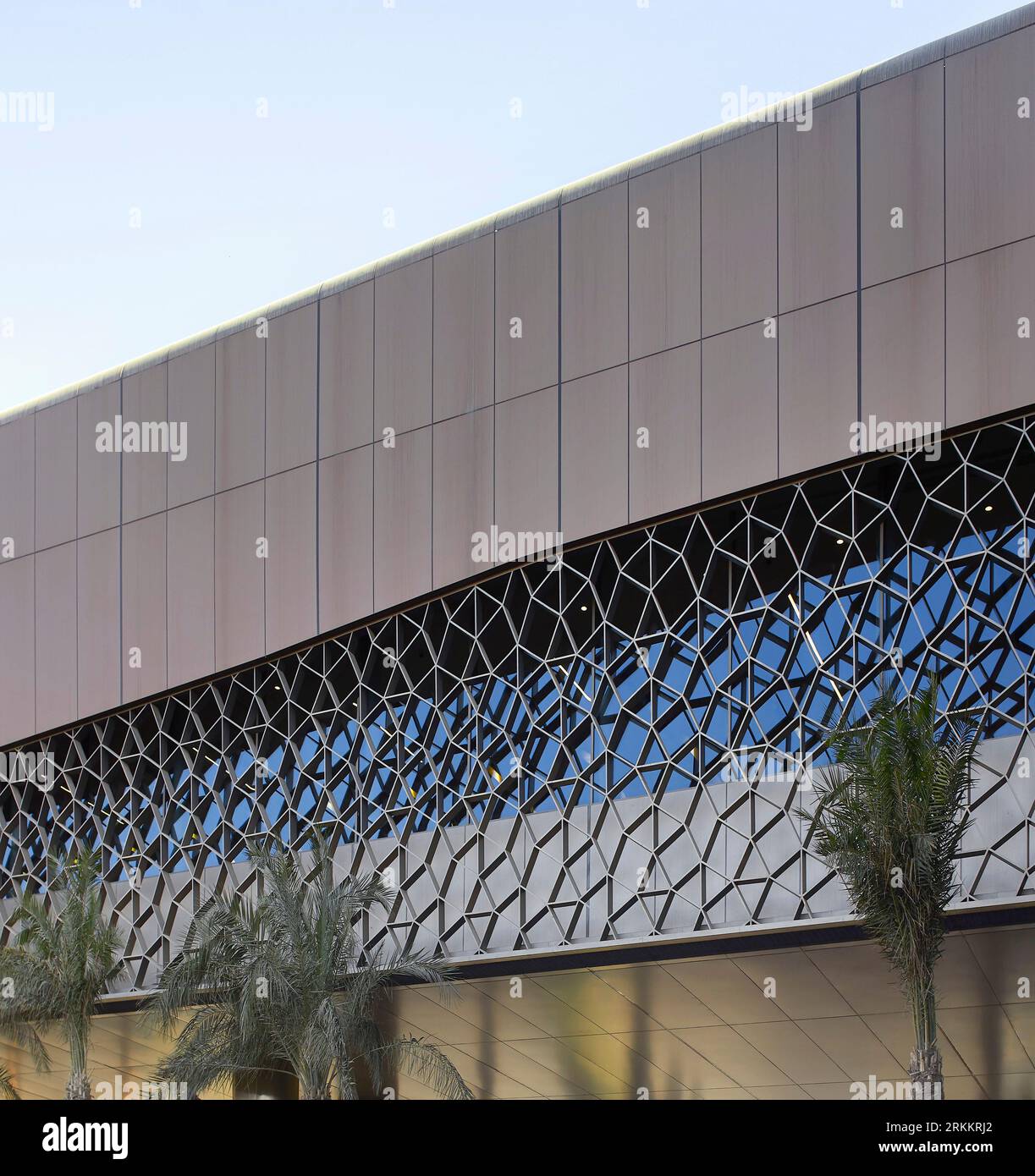 Perforated metal screen architecture Banque de photographies et d ...