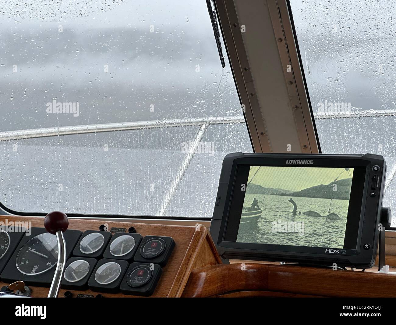 Loch ness cruise boat Banque de photographies et d’images à haute ...