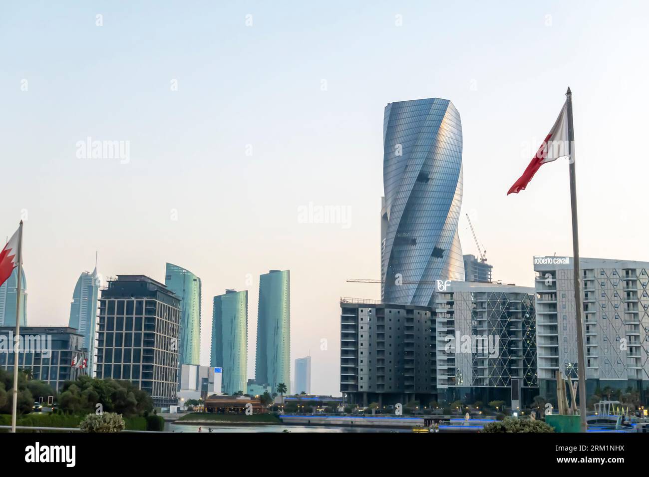 Bahrain skyscraper building united tower Banque de photographies et d ...