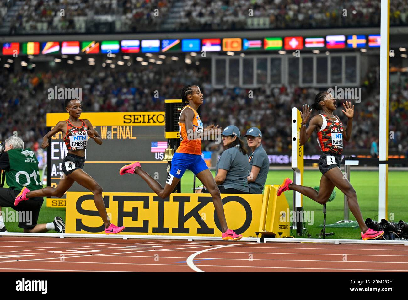 Faith Kipyegon, of Kenya celebrates as she wins the gold medal ahead of ...