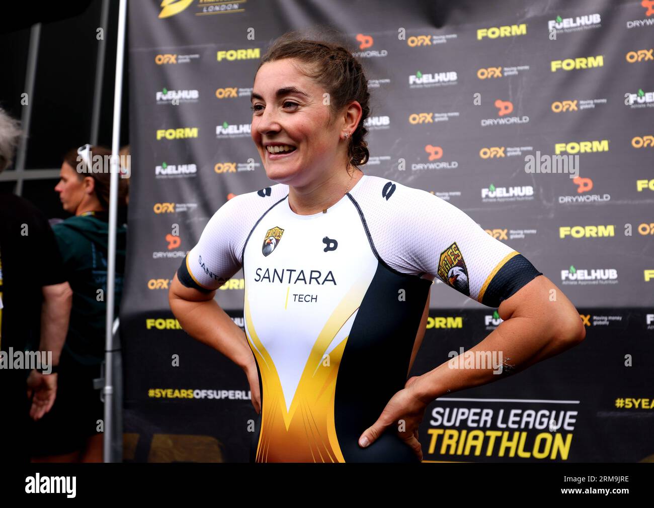 Jeanne Lehair après avoir remporté la Women's Race lors de la Super ...