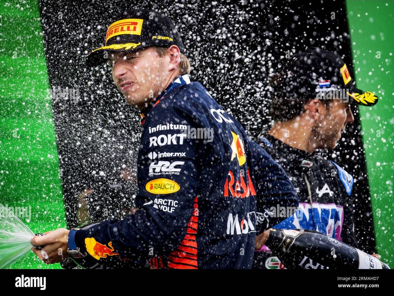 ZANDVOORT - Max Verstappen (Red Bull Racing) célèbre sa victoire avec ...