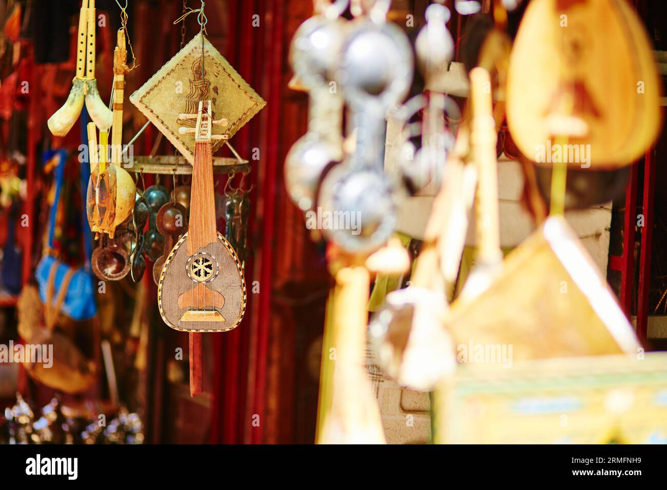Instruments traditionnels marocains Banque de photographies et d’images ...