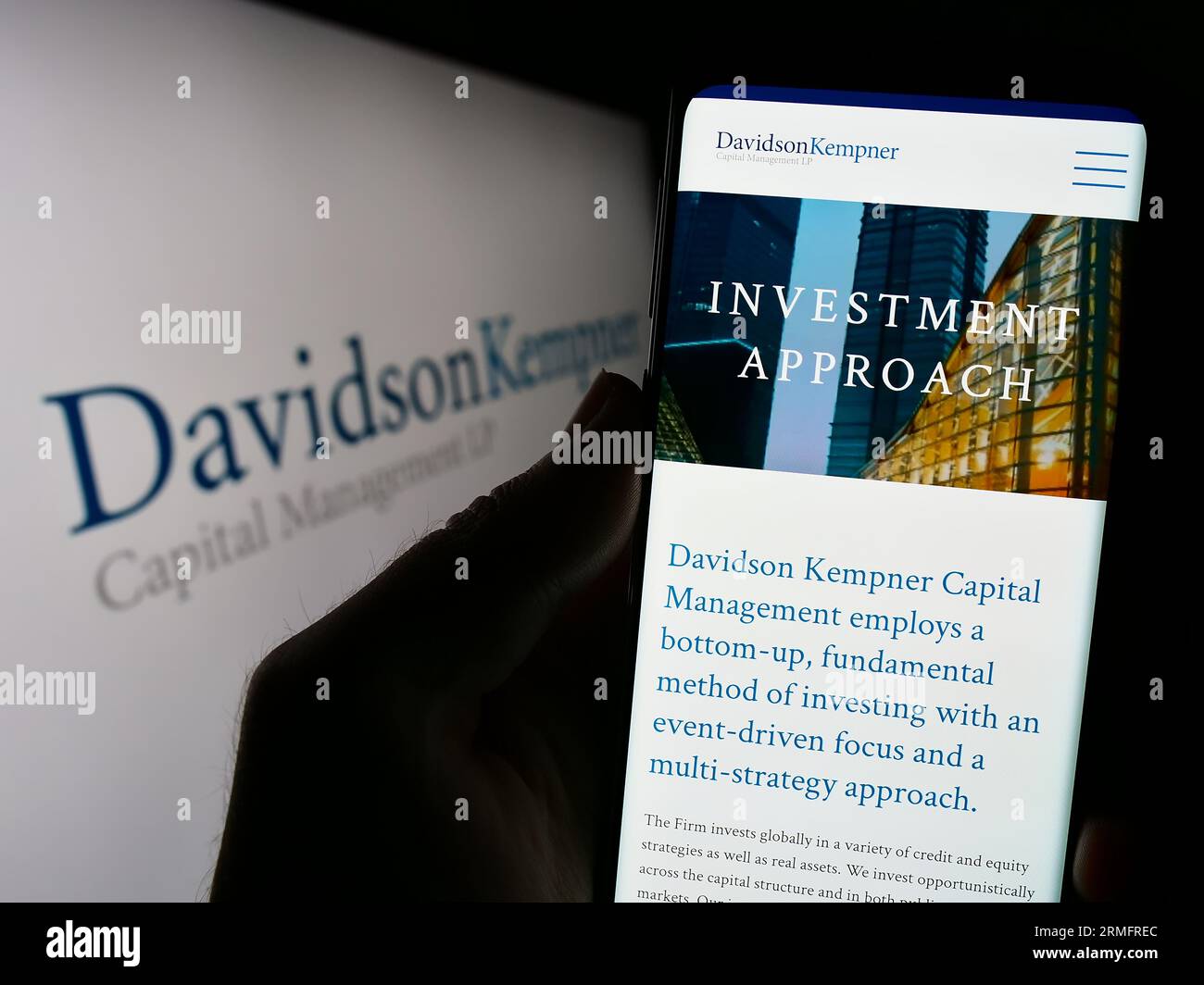 Logo davidson kempner Banque de photographies et d’images à haute ...