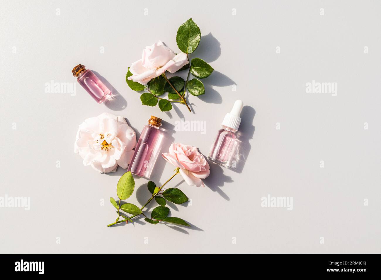 Plusieurs flacons de pipettes Banque de photographies et d’images à ...