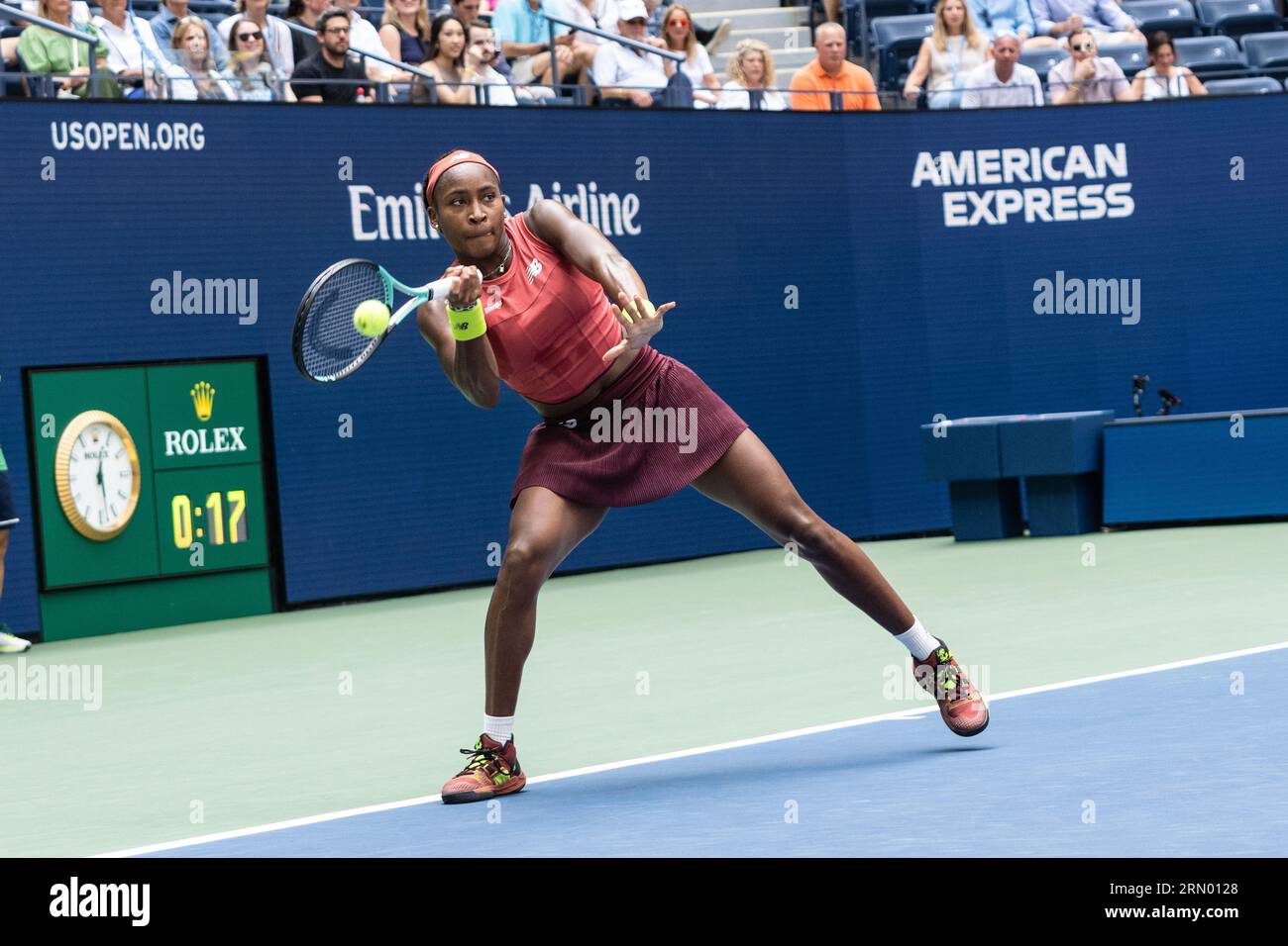 Coco Gauff, des USA, revient au 2e tour contre Mirra Andreeva, des US Open Championships, au ...