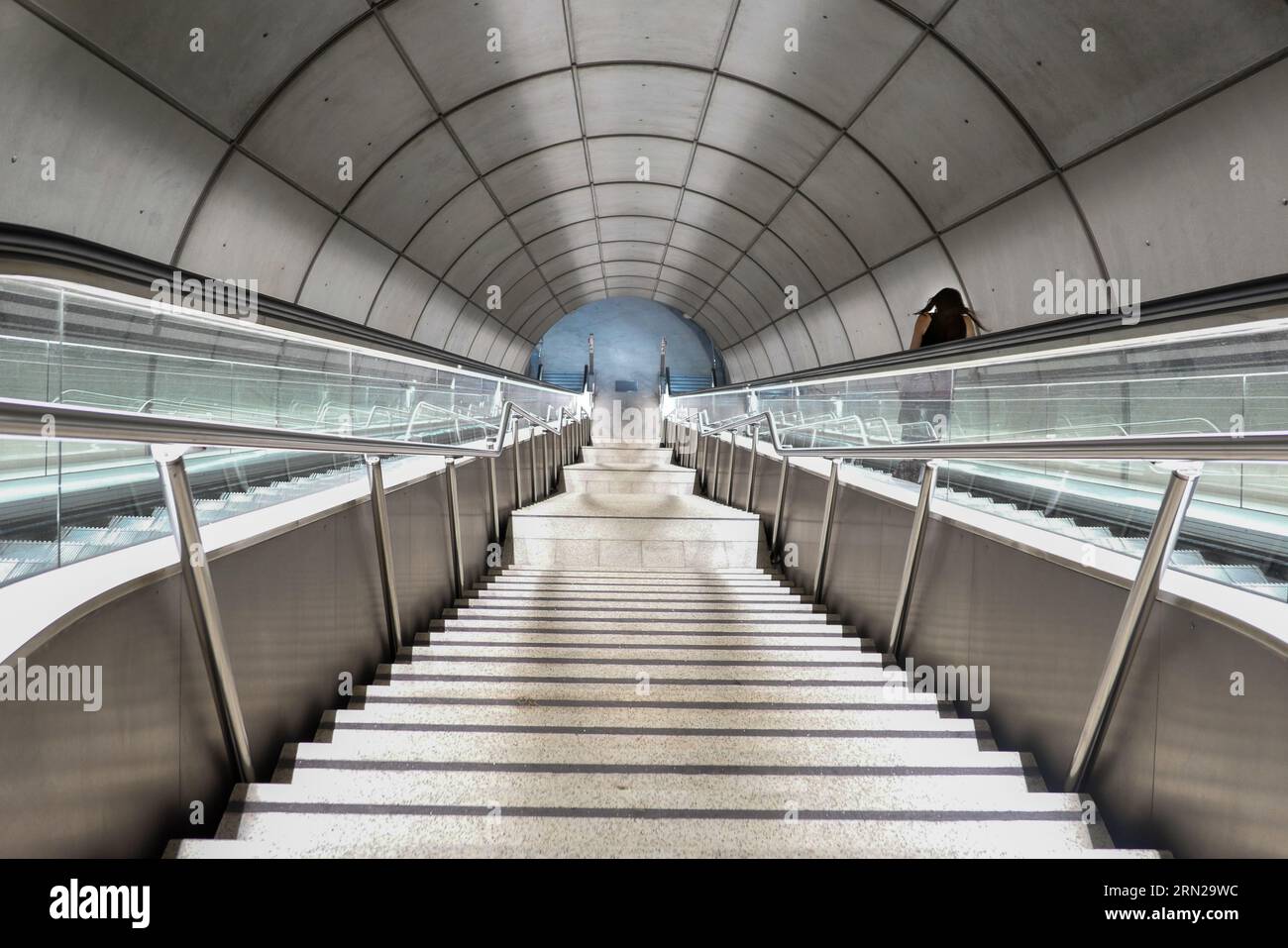 Metro bilbao Banque de photographies et d’images à haute résolution - Alamy