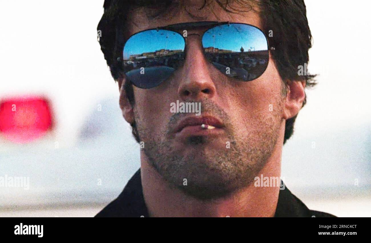 Cobra sylvester stallone 1986 Banque de photographies et d’images à haute résolution - Alamy