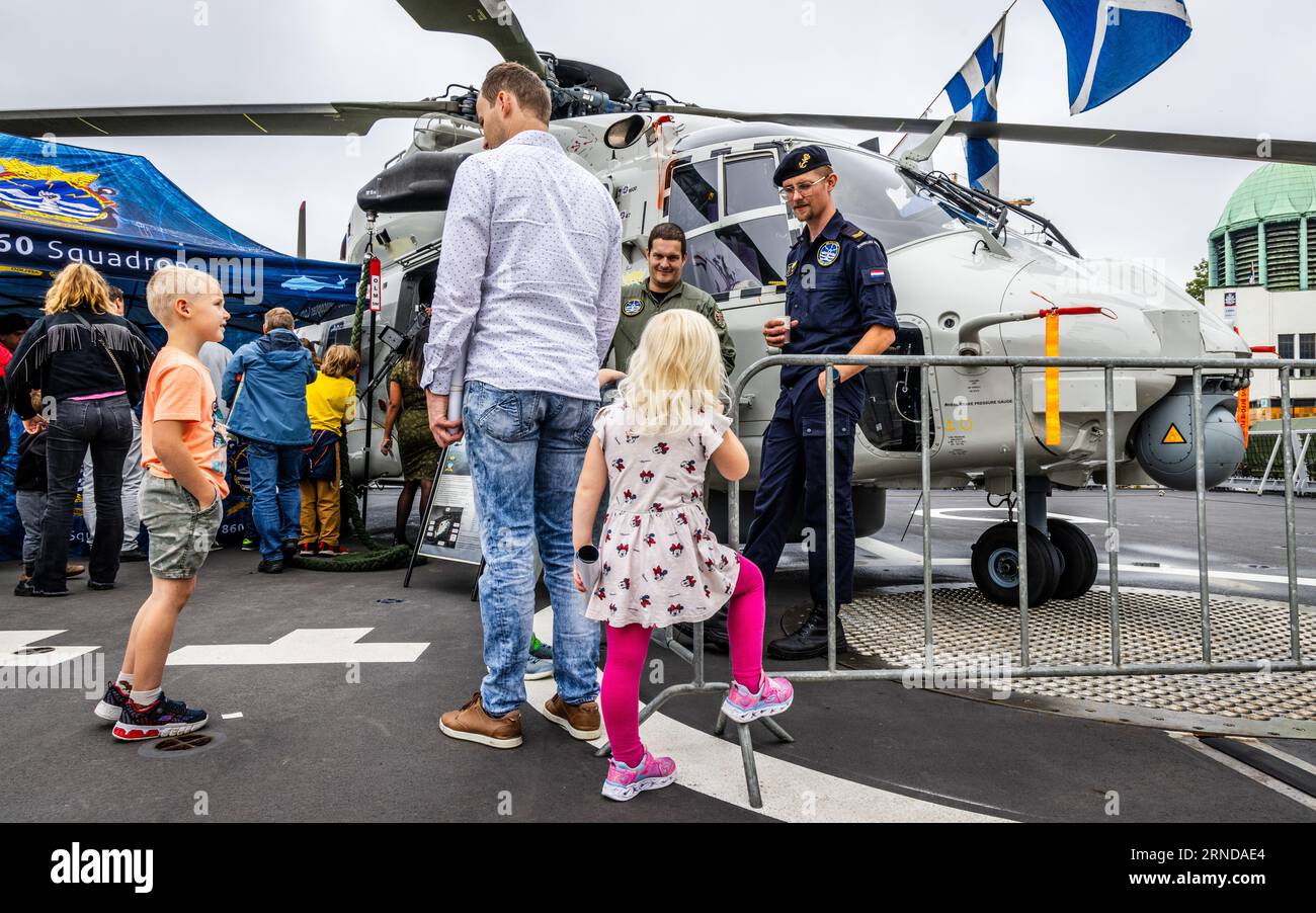 ROTTERDAM - visiteurs pendant la première journée des 46e Journées ...