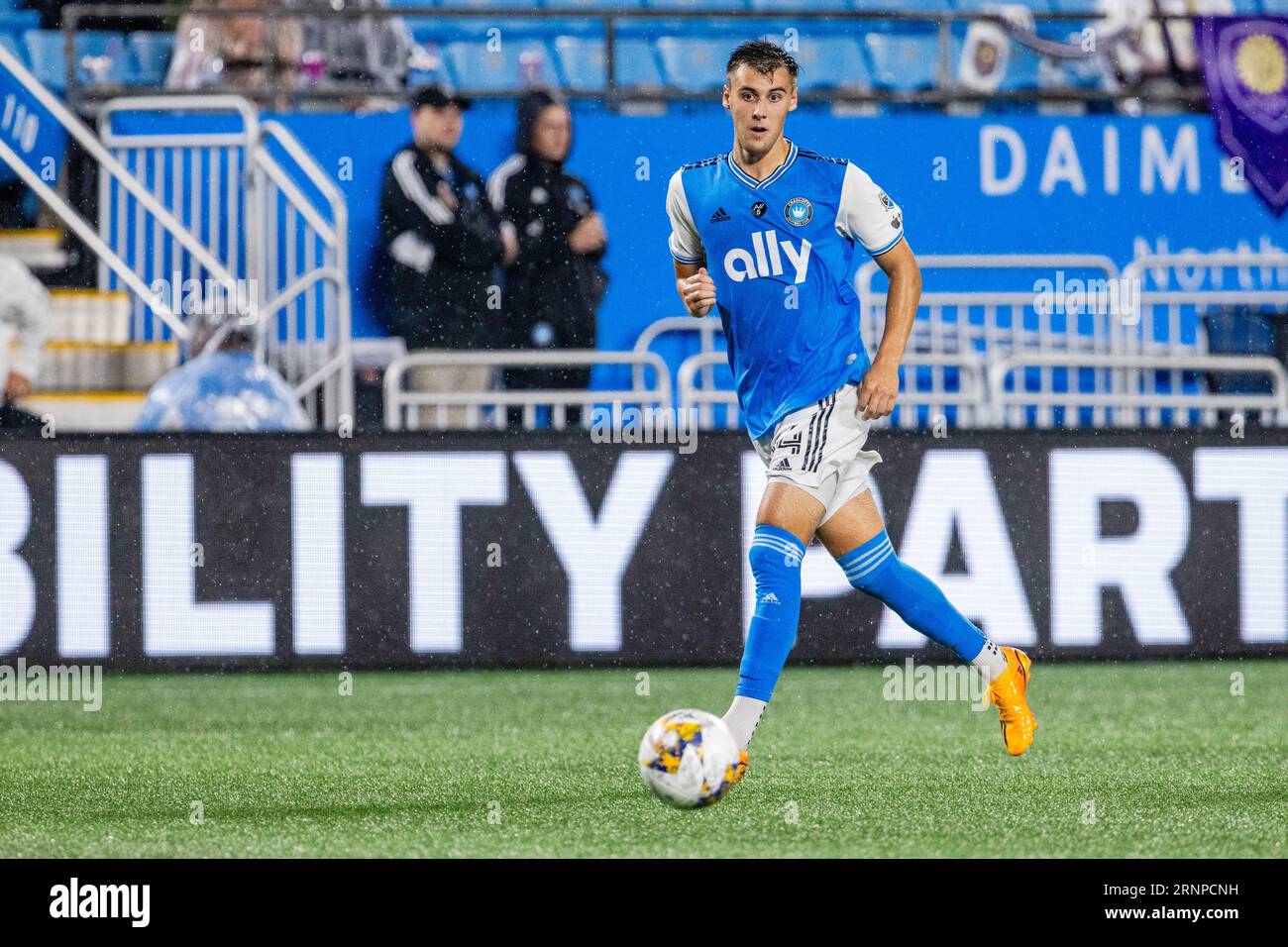 30 août 2023 : le milieu de terrain du Charlotte FC Andrew Privett (34 ...