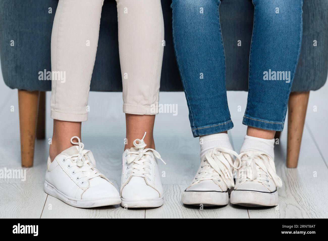 Jambes de filles Banque de photographies et d’images à haute résolution ...