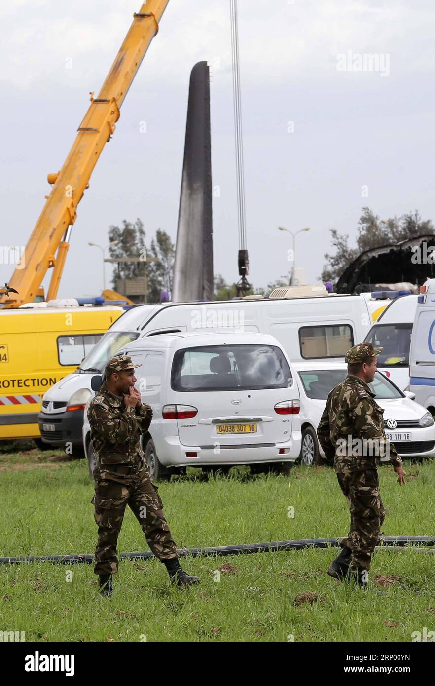(180411) -- BLIDA, 11 avril 2018 () -- deux soldats algériens travaillent sur le site où un ...