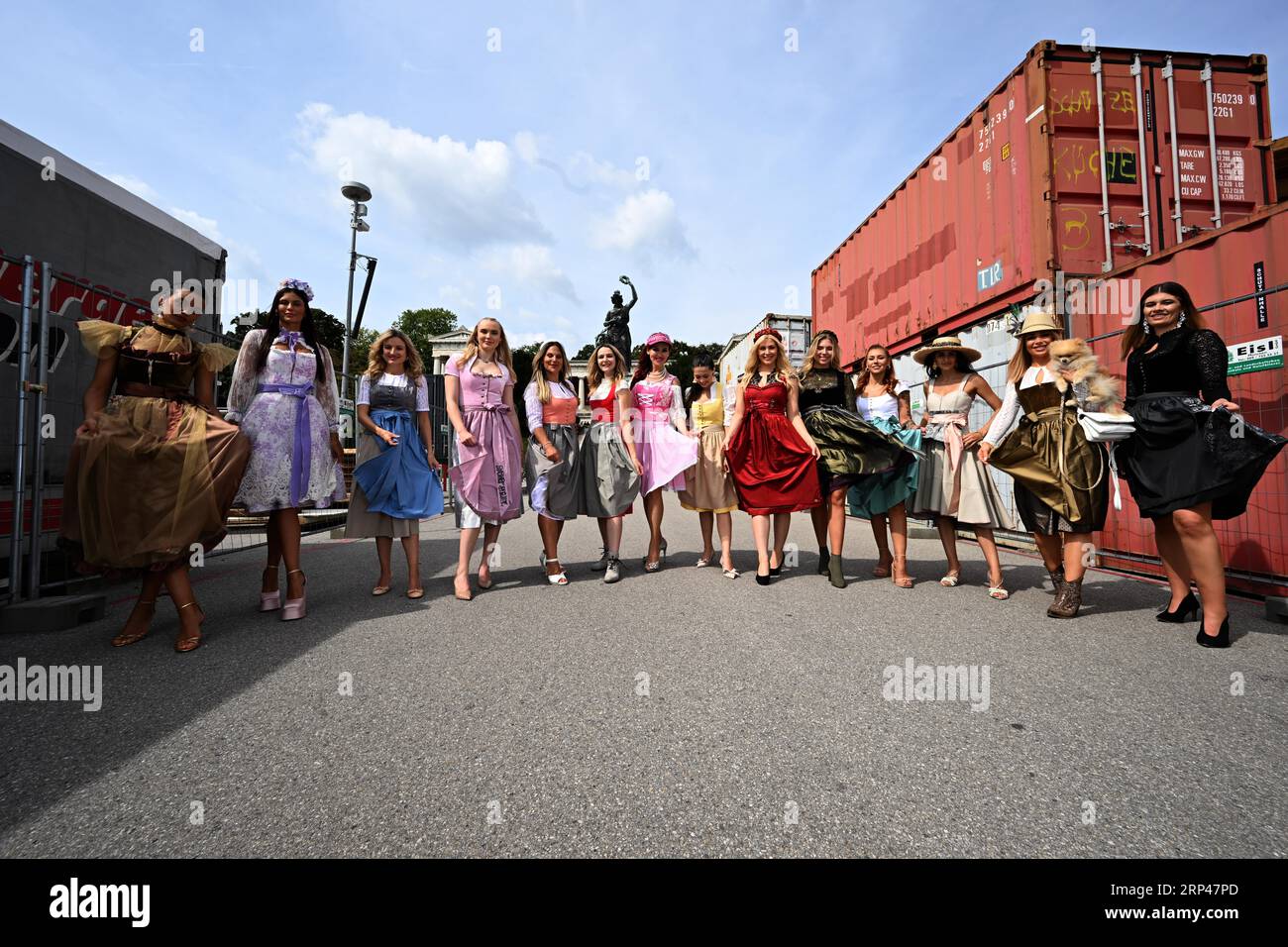 03 septembre 2023, Bavière, Munich : dpa-Exklusiv - les modèles Lara ...