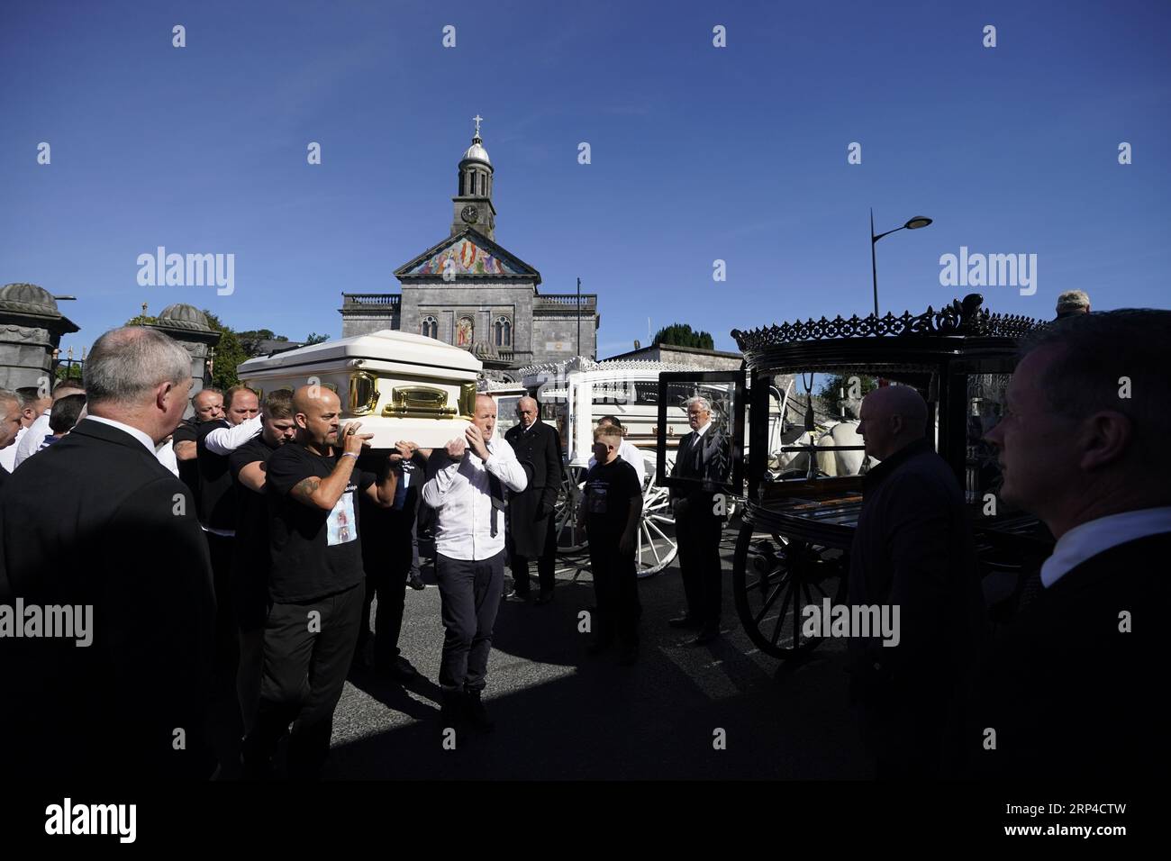 Les cercueils de Thomas Reilly, 45 ans, de son épouse Bridget Reilly ...