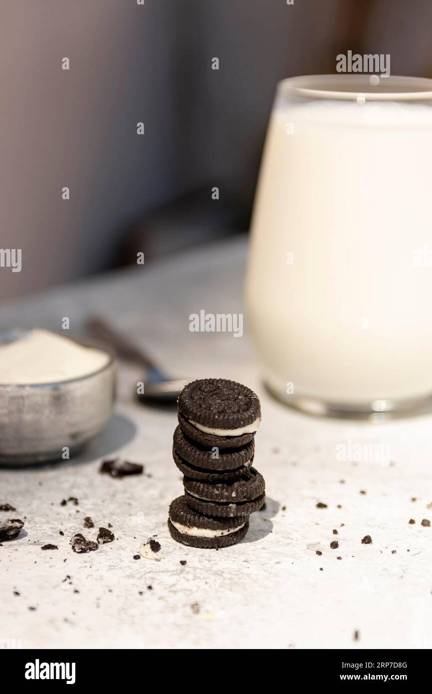 Lait oreo Banque de photographies et d’images à haute résolution - Alamy