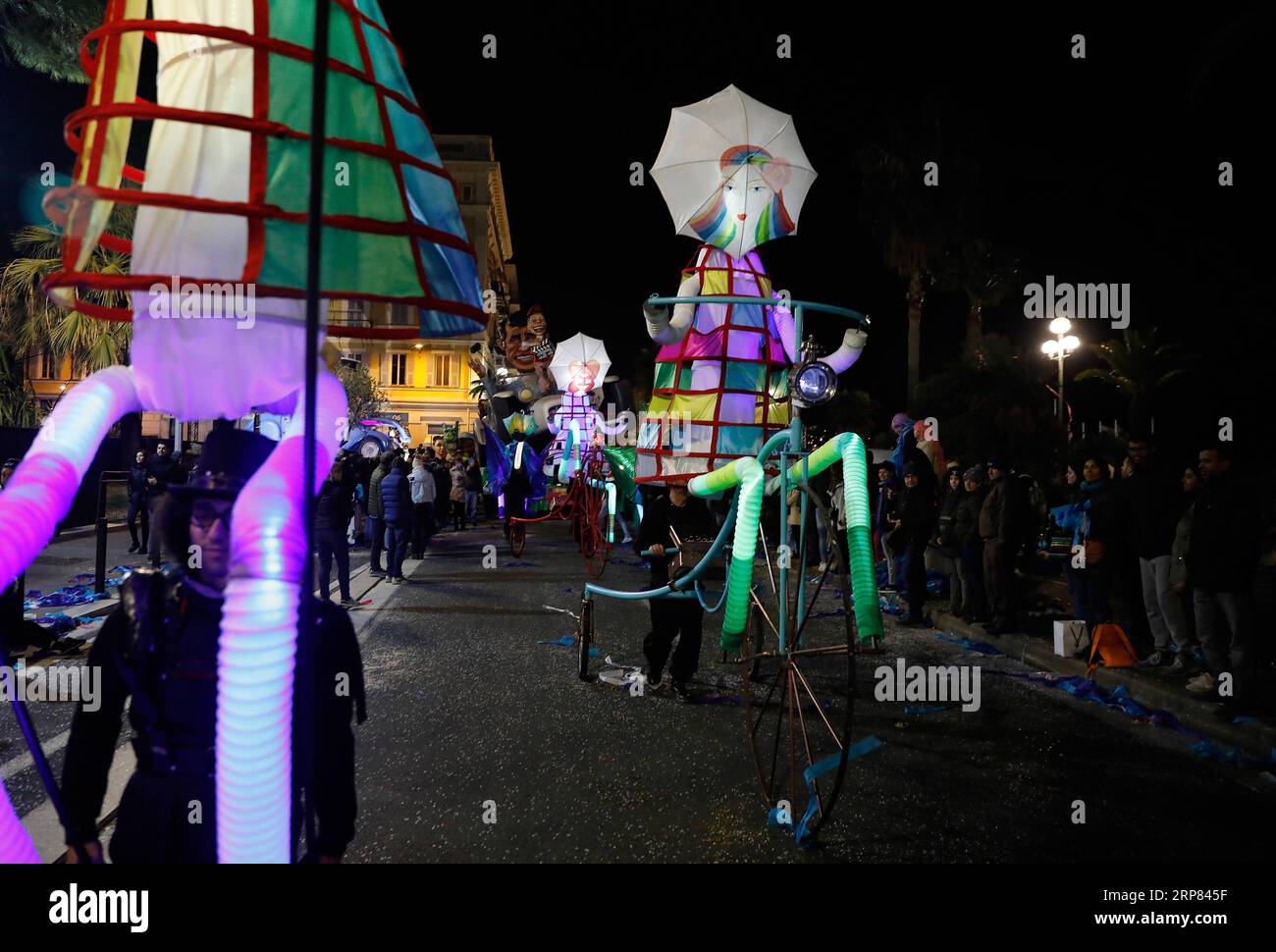 Beaux chars de carnaval Banque de photographies et d’images à haute ...