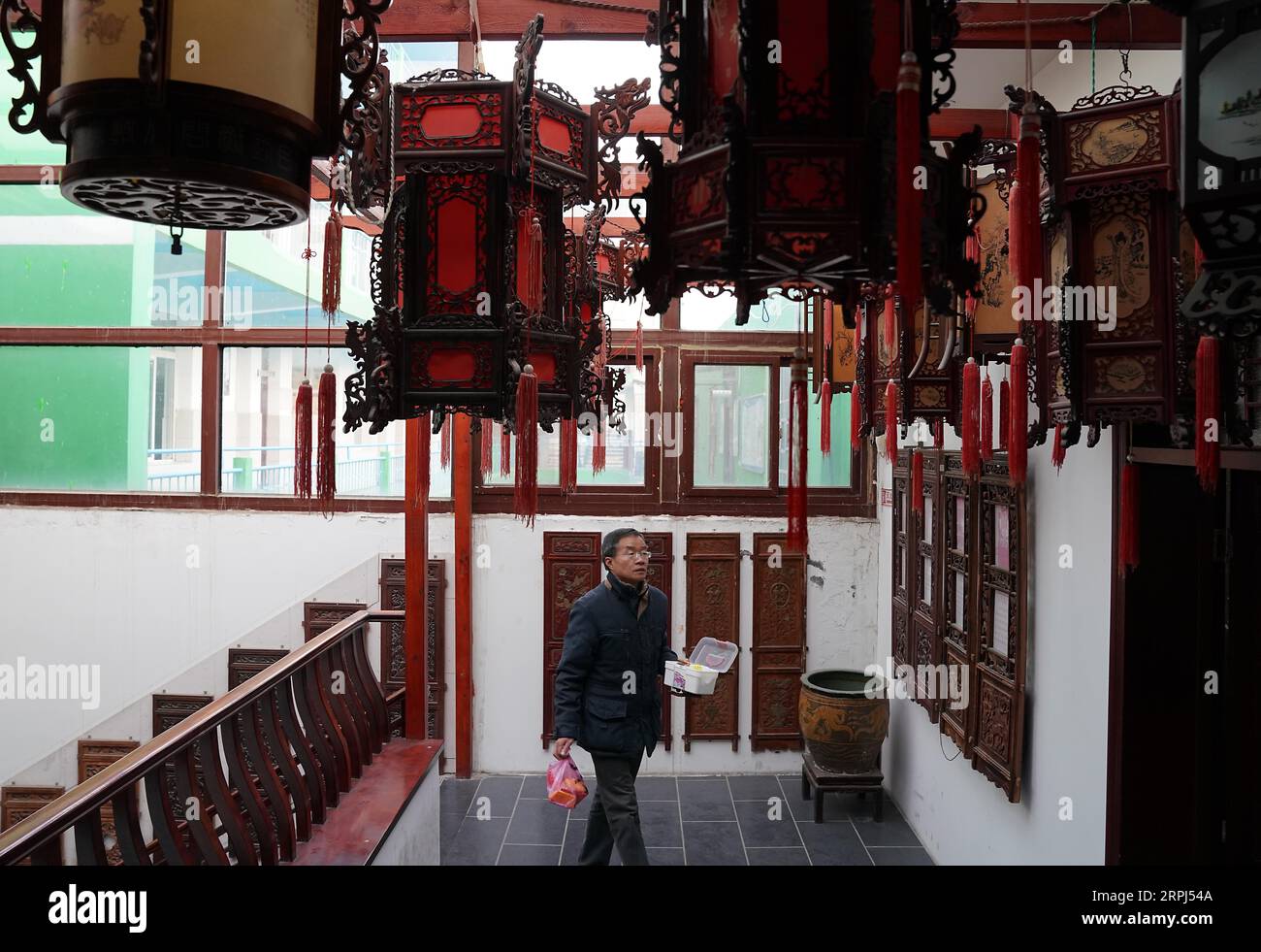 191127 -- KAIFENG, 27 novembre 2019 -- Zhang Juntao se prépare à ...