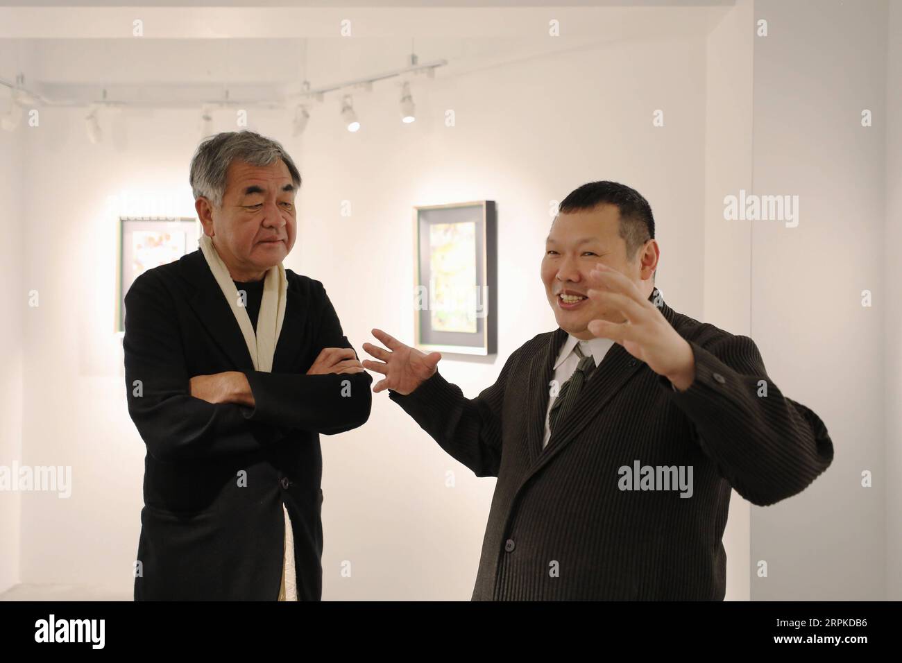 200108 -- TOKYO, le 8 janvier 2020 -- Wang Chuanfeng R communique avec ...