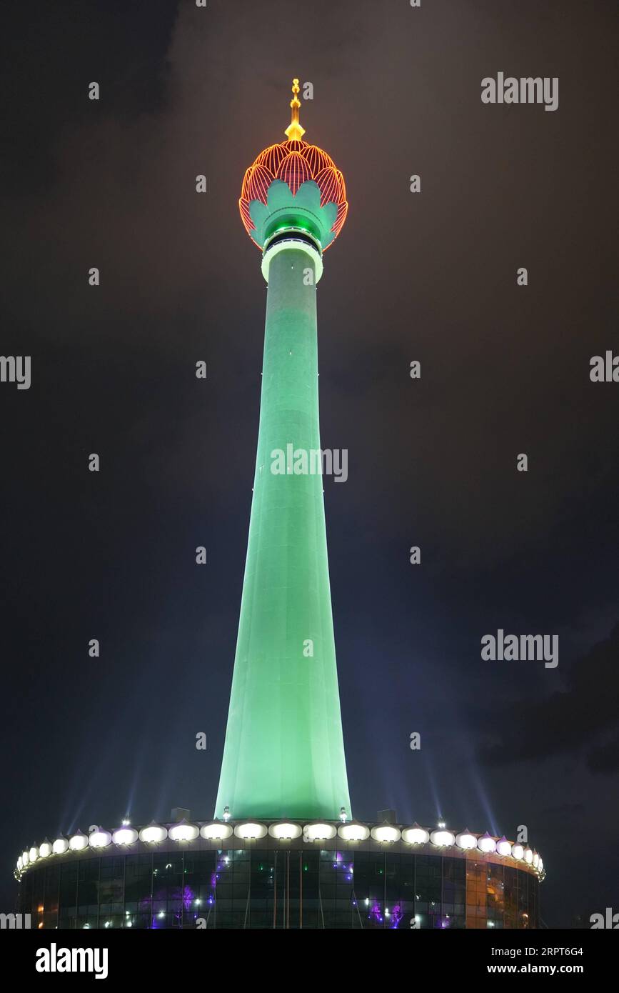 200412 -- COLOMBO, le 12 avril 2020 -- la tour emblématique du Lotus du ...