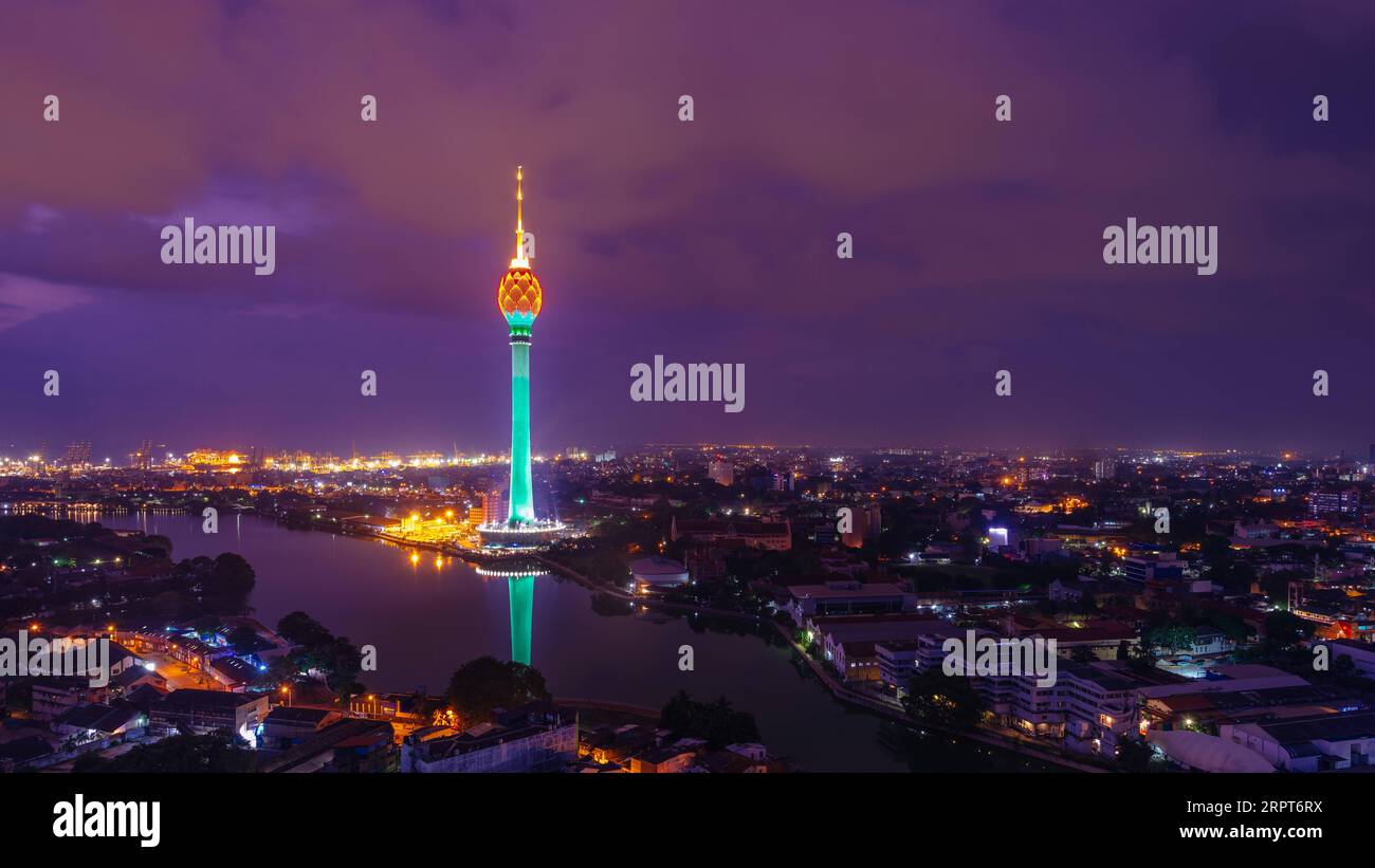 200412 -- COLOMBO, le 12 avril 2020 Xinhua -- la tour emblématique du ...