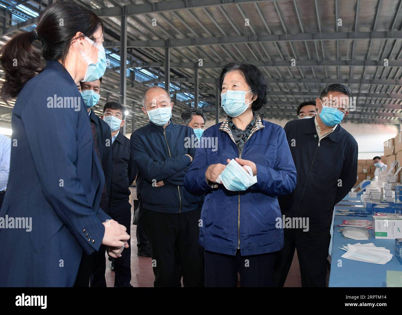 200416 -- WUHAN, 16 avril 2020 -- le vice-premier ministre chinois Sun ...