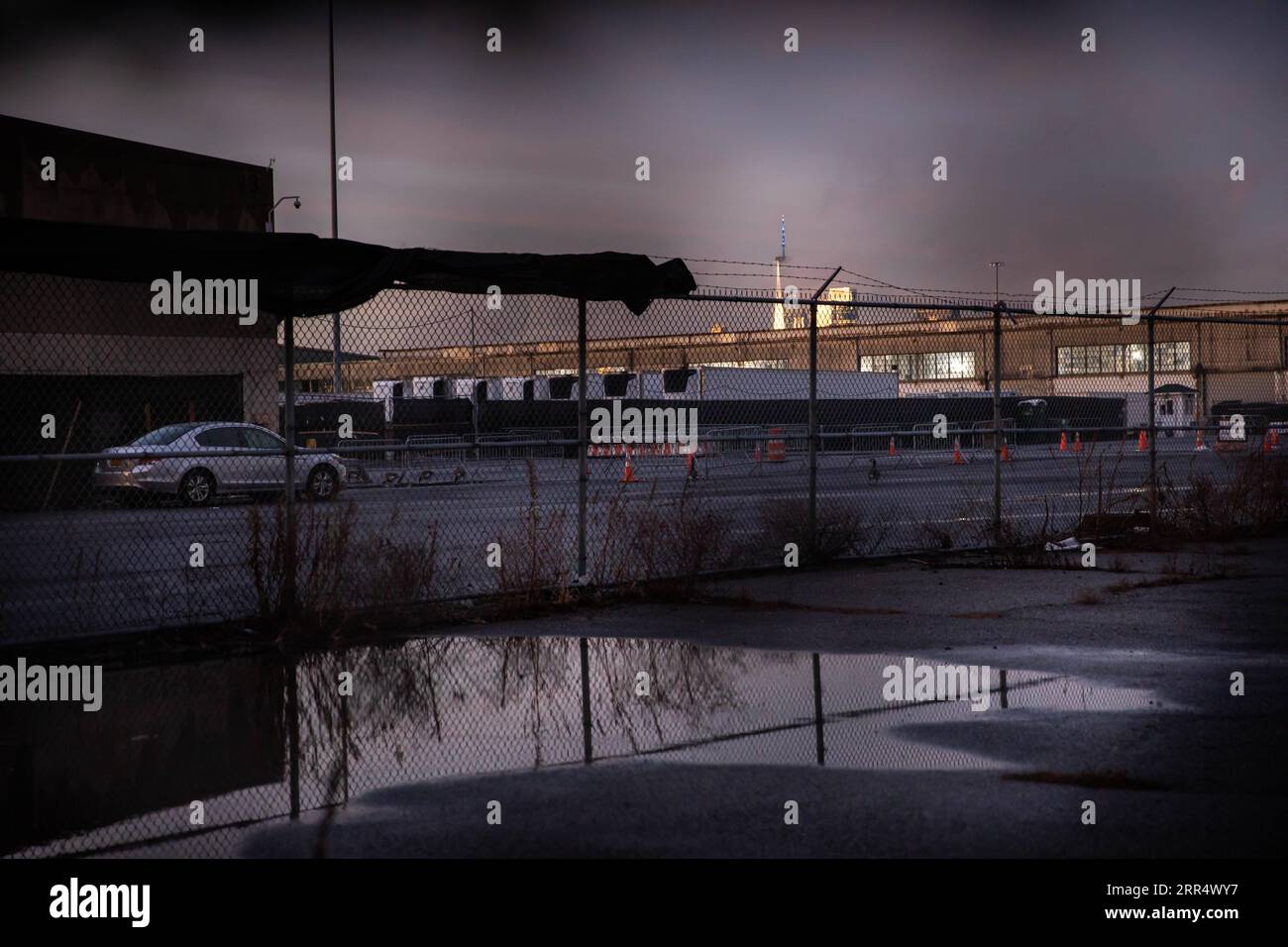 201215 -- NEW YORK, 15 décembre 2020 -- Une morgue de catastrophe COVID ...