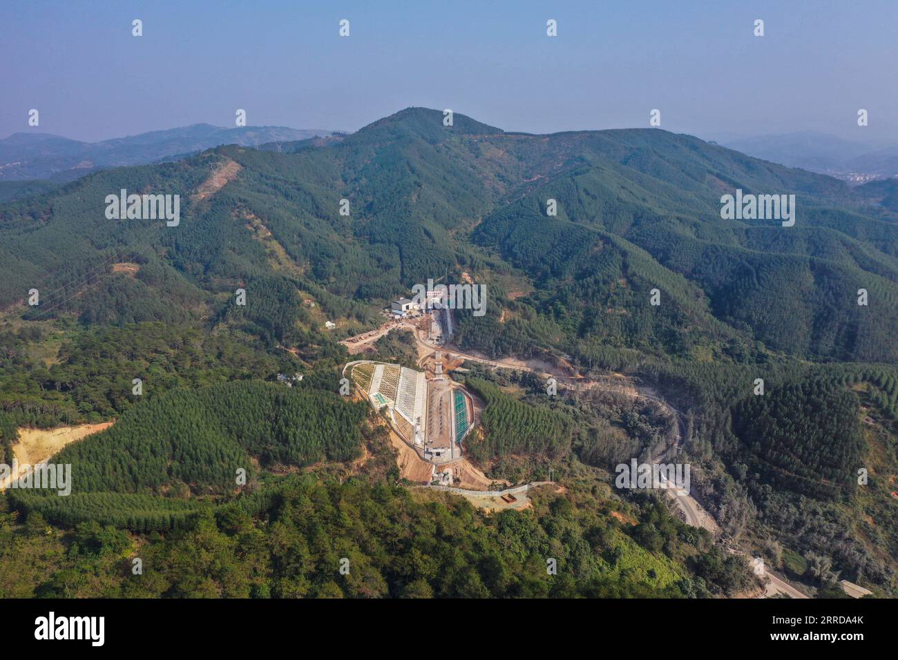 211213 -- NANNING, 13 décembre 2021 -- une photo aérienne prise le 13 décembre 2021 montre le ...