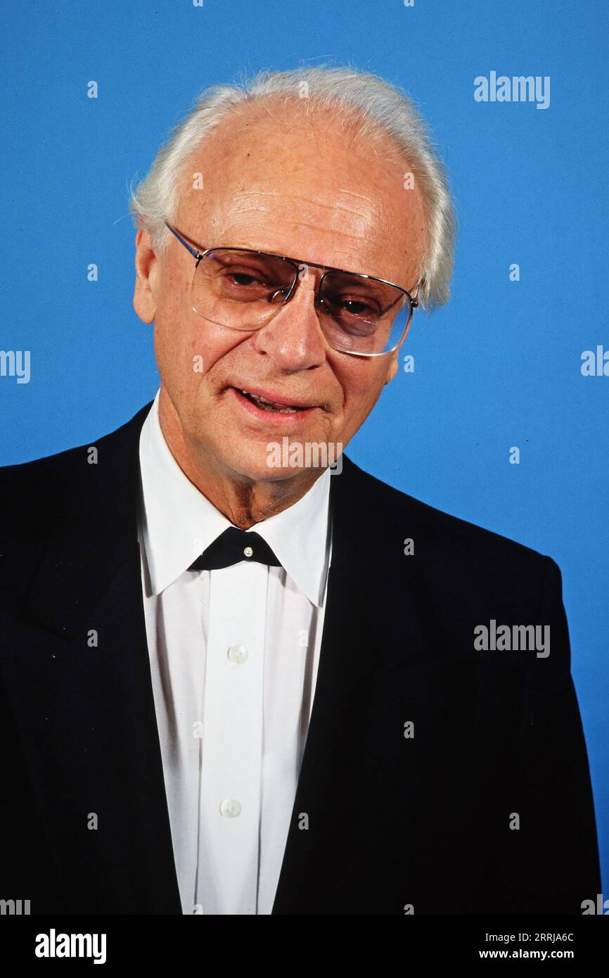 Schriftsteller und satiriker Banque de photographies et d’images à haute résolution - Alamy