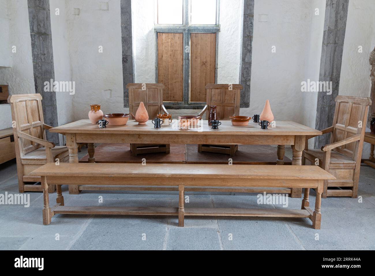 Medieval banquet table Banque de photographies et d’images à haute ...