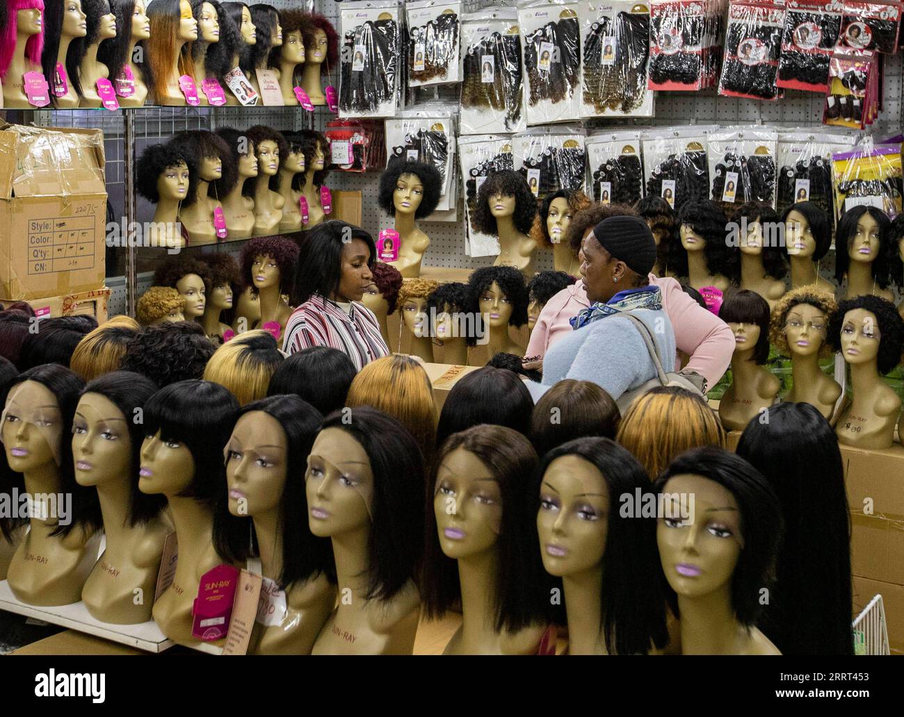 Magasin de perruques en chine Banque de photographies et d’images à ...