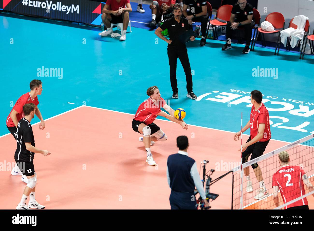 Luca Ulrich, de Suisse, en action lors du dernier jour de la ronde 8 de ...