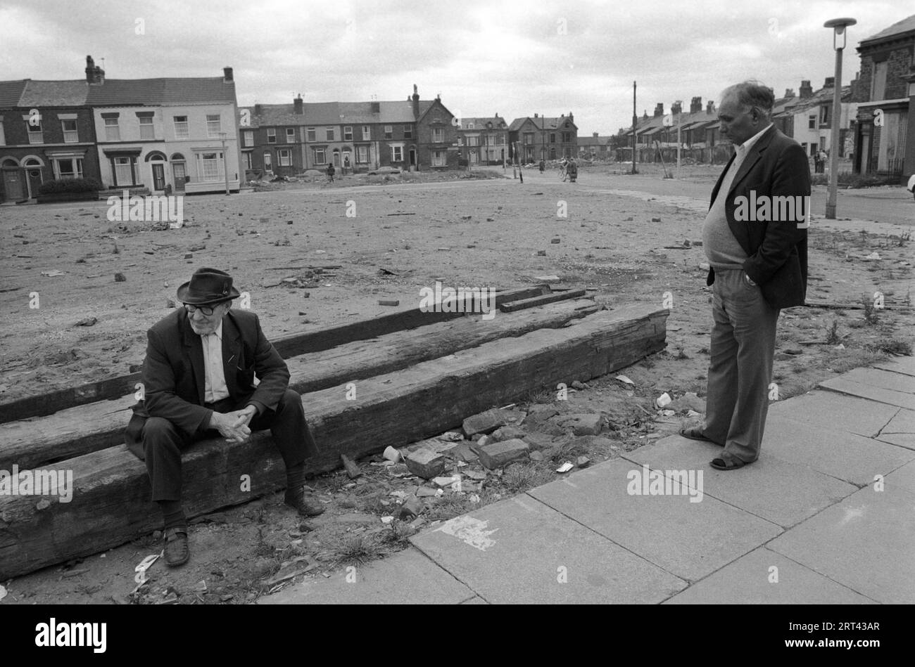 Liverpool 1981 Banque d'images noir et blanc - Alamy