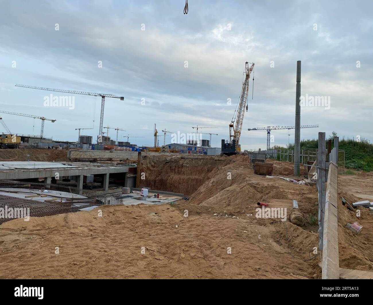 Construction d'une grande installation industrielle d'infrastructure ...