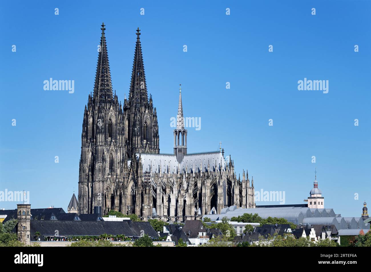 Flèche de la cathédrale de cologne Banque de photographies et d’images ...